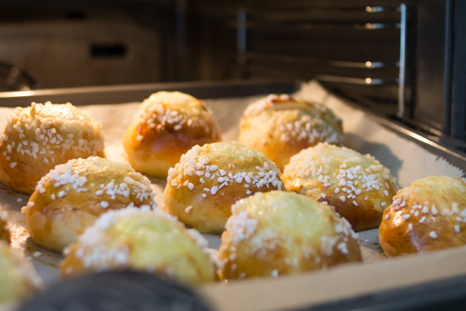 Tirlittan Tuumii: Mummi's Voipulla Recipe (Finnish Butter Buns)