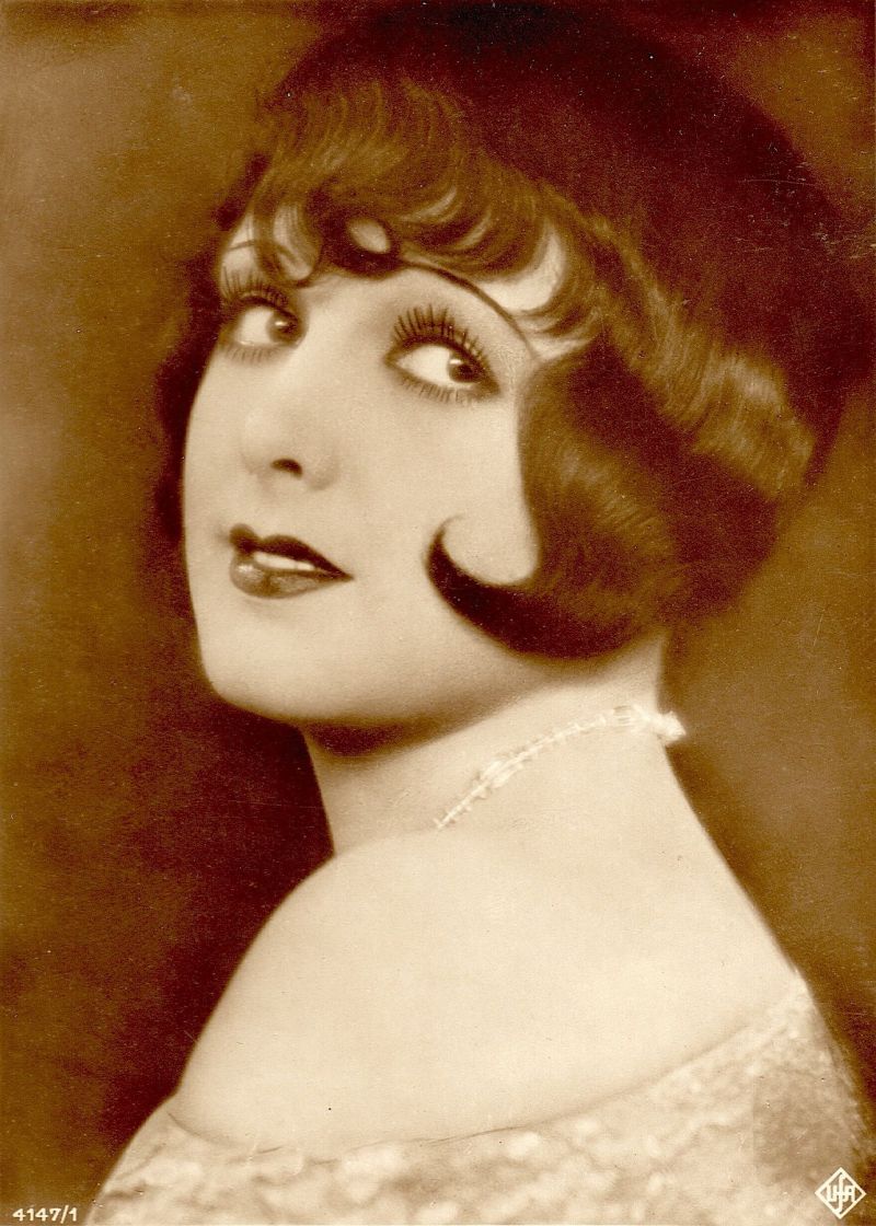 Film Noir Photos: Flamboyant Flappers: Betty Amann