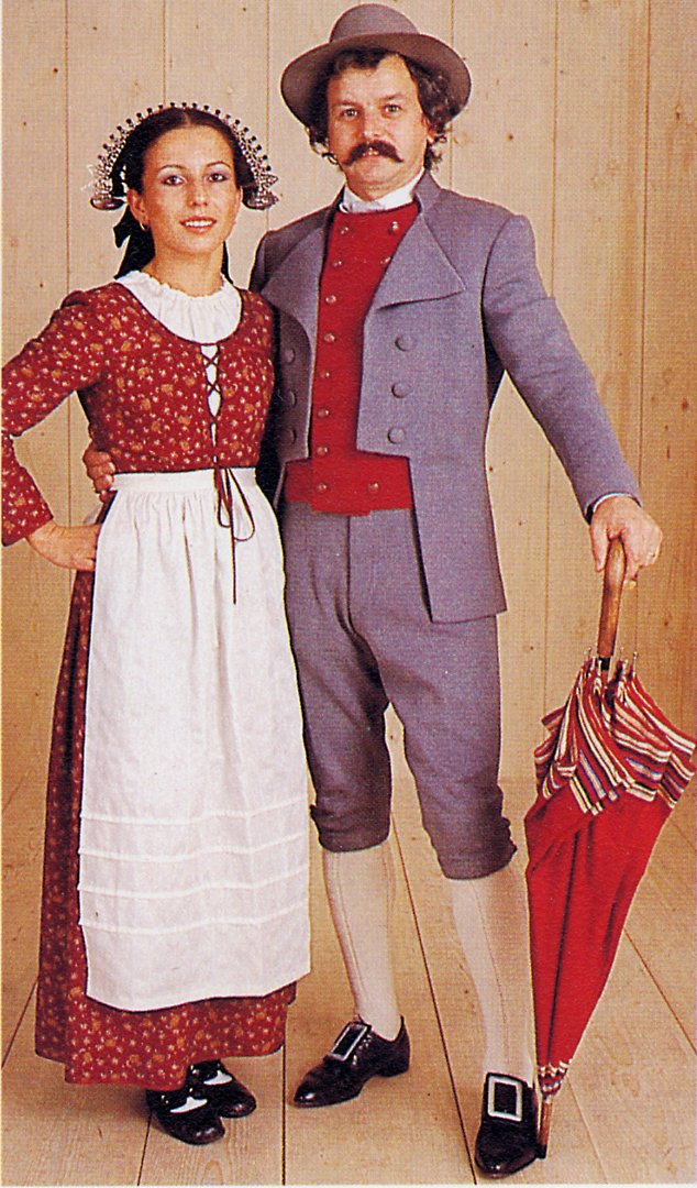 Traditional Italian Clothing Style