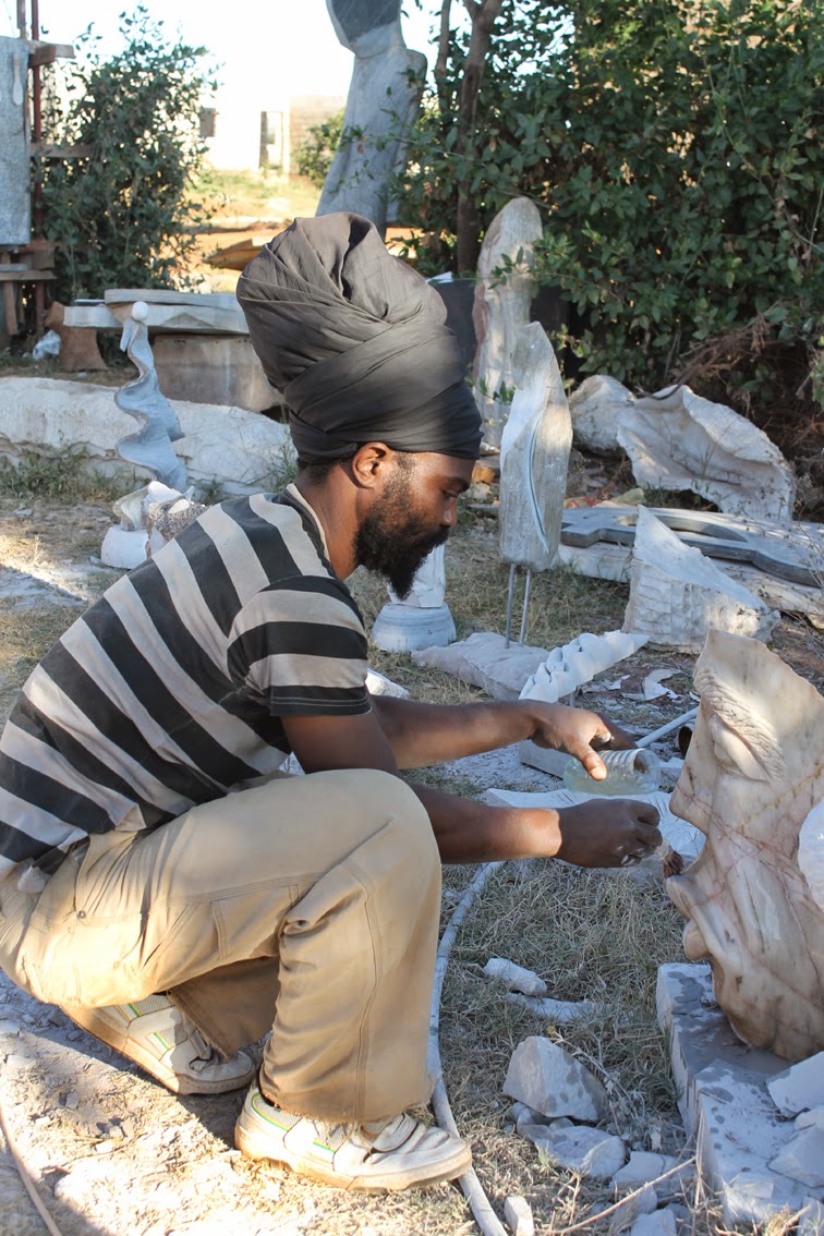 Andrew Mulenga's Hole In The Wall: September 2014