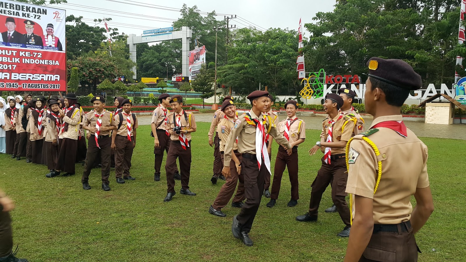 Dokumentasi Kegiatan Upacara 17 Agustus 2017 di Lapangan Lambung ...