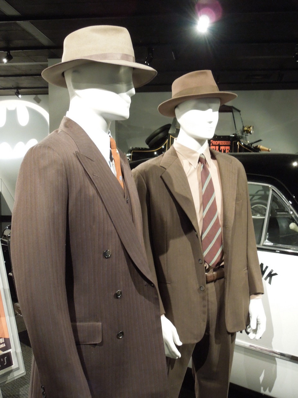 Hollywood Movie Costumes and Props: Costumes worn by Ryan Gosling and ...