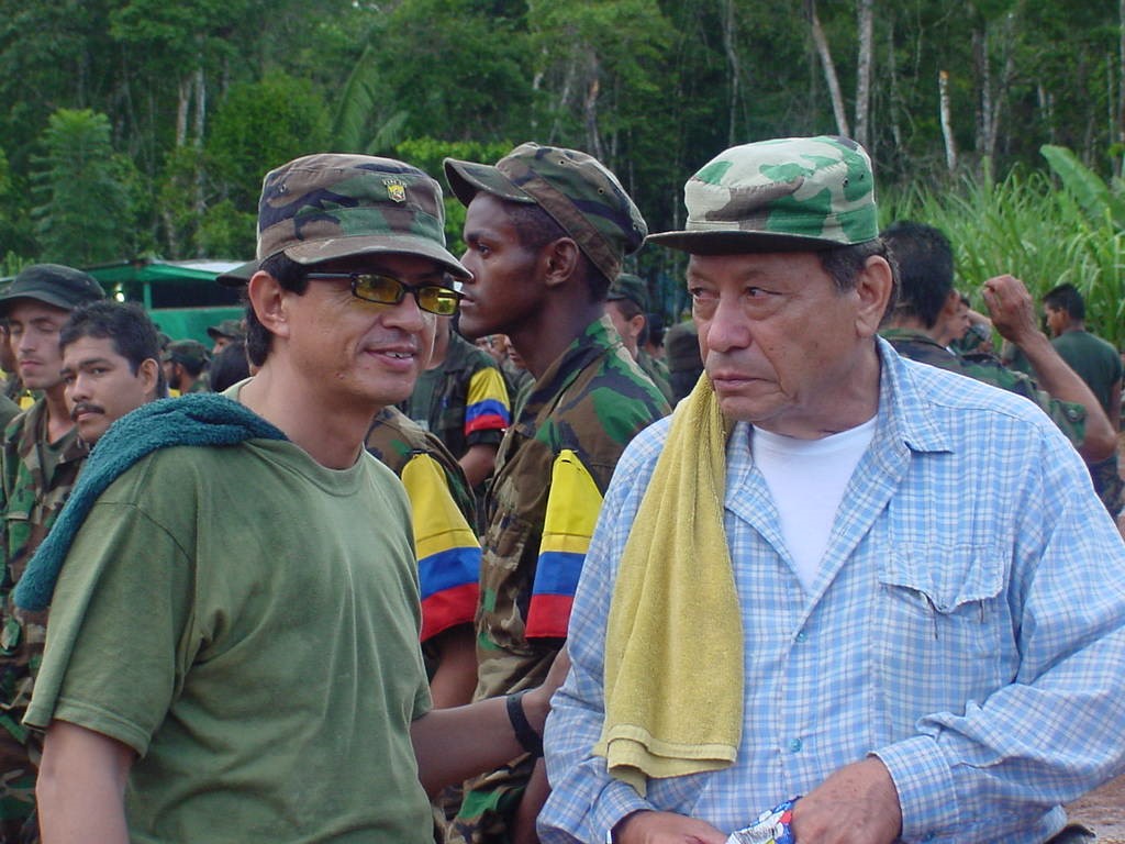 Entre el fusil y la palabra: Conversación con Gabriel Ángel ...