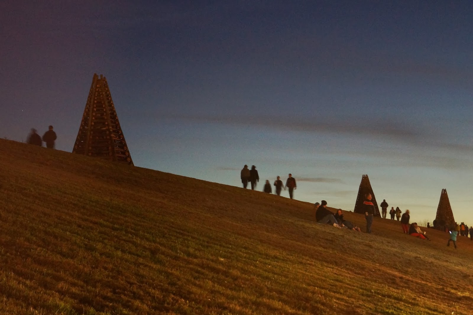 Dancing 'Cross the Country: Christmas Eve Bonfires: Lutcher/Gramercy ...