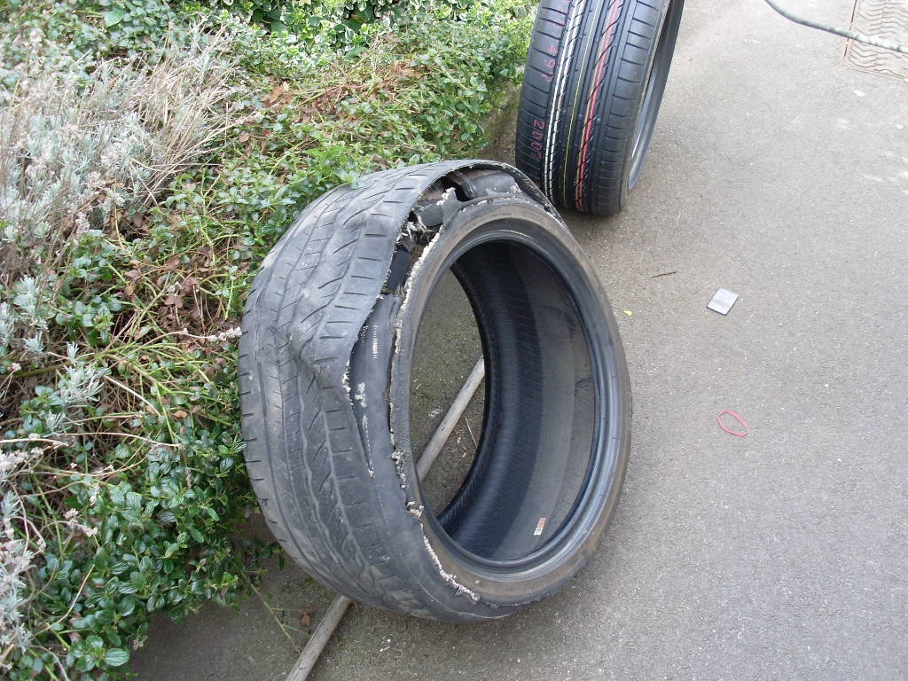 xpress rims & tyres: HOW TO CONTROL THE VEHICLE IF TYRE BURSTS