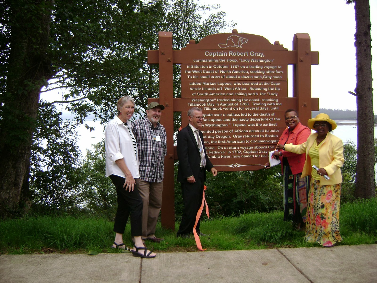Garibaldi Maritime Museum: Capt Robert Gray Gets a New Sign!
