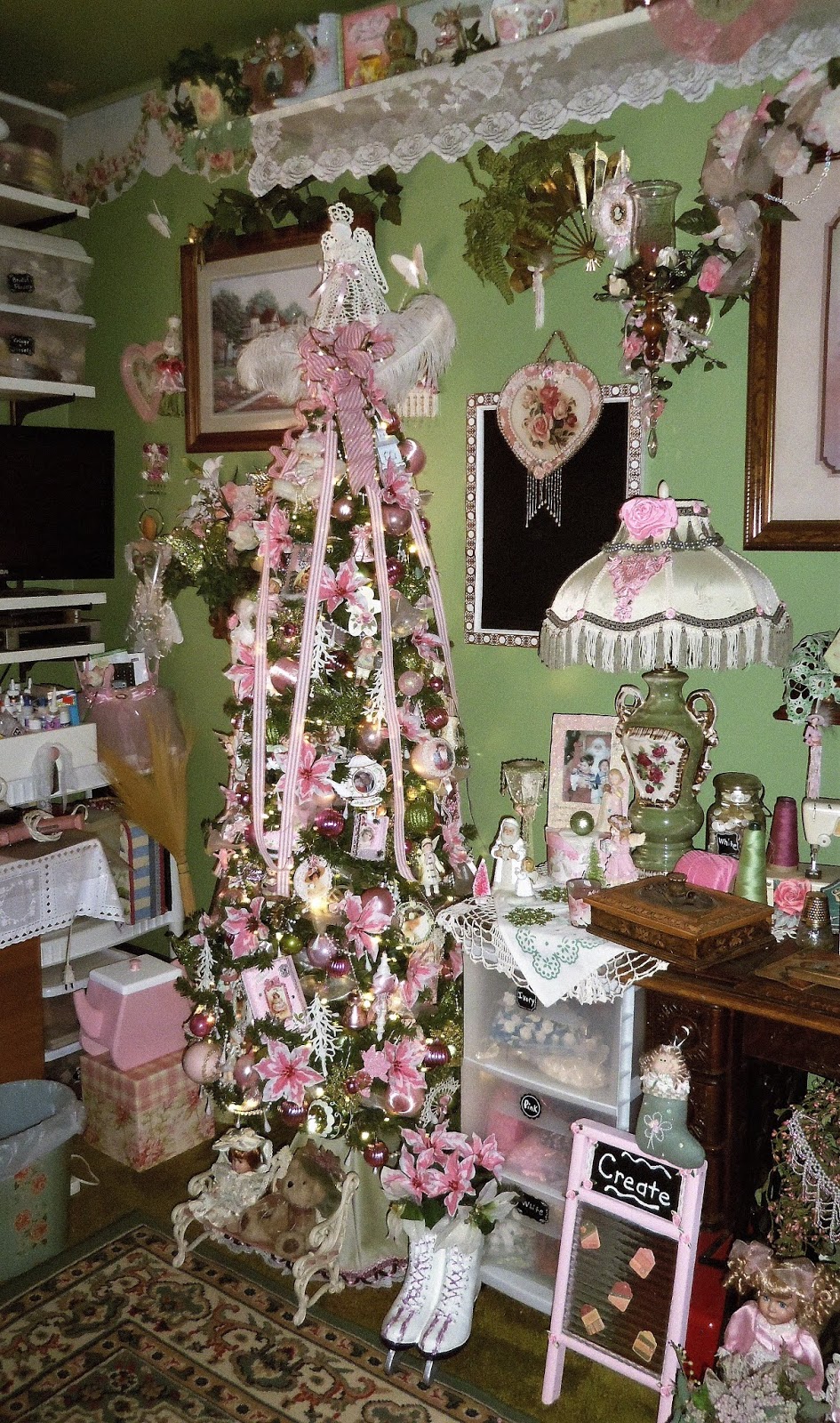 A DEBBIE-DABBLE CHRISTMAS: Christmas in the Craft Room, Christmas Home ...