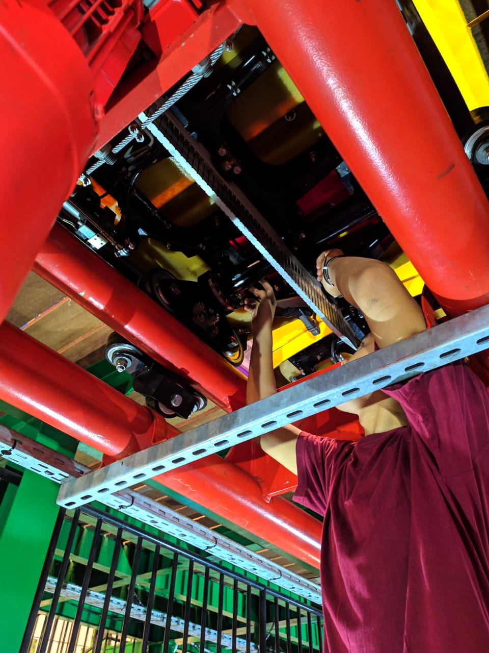 COASTER MAINTENANCE MINGGUAN ~ RIDE MAINTENANCE