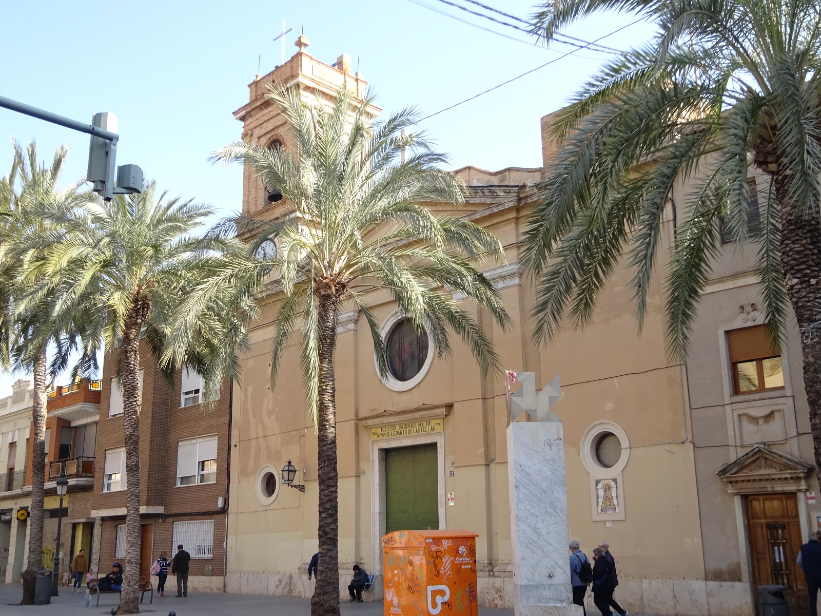 VALENCIA EN BLANCO Y NEGRO: LA IGLESIA DE CASTELLAR HACE 100 AÑOS