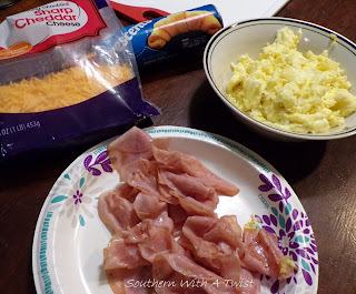 Southern With A Twist: Homemade Breakfast Hot Pockets