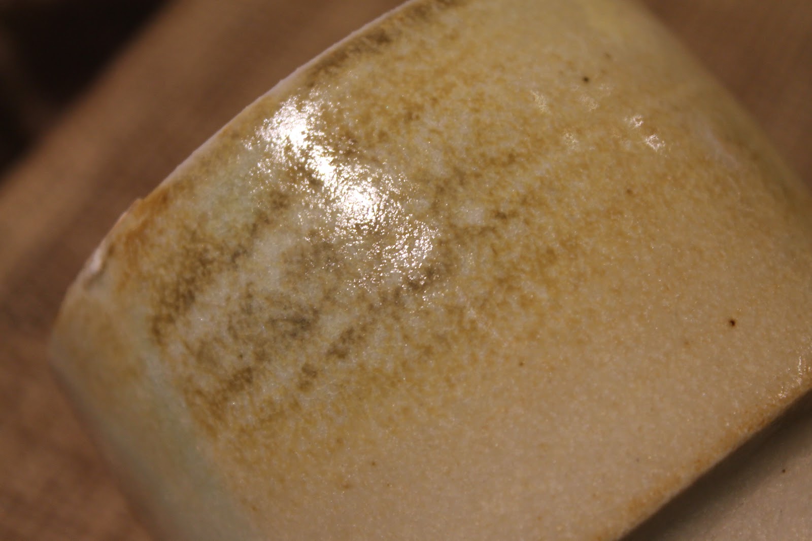 Sara Japanese Pottery: The Beauty of Natural Ash Glaze