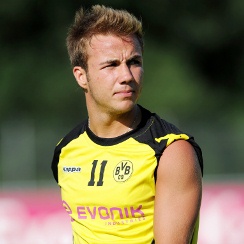 Mario Gotze Profile and Images | FOOTBALL STARS WALLPAPERS