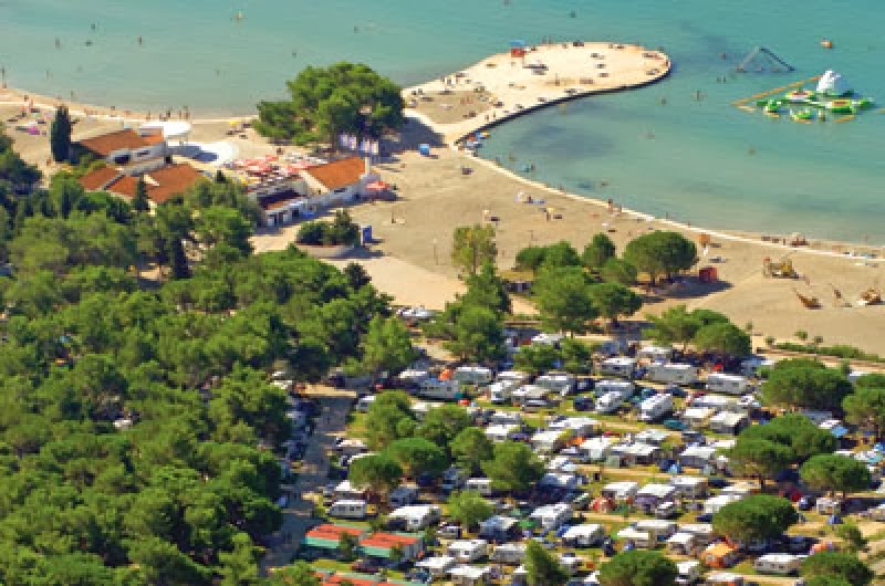 Gradimo hišo: Kamp Veštar, idealna izbira za poletni dopust