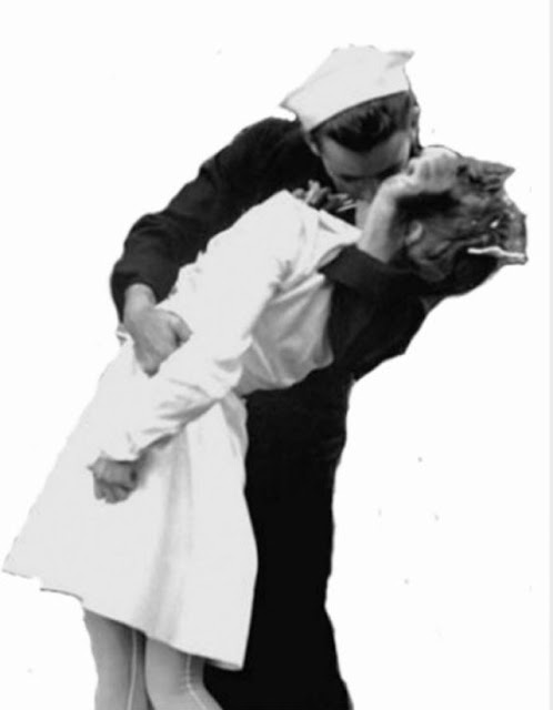 World War II in Pictures: Kissing During World War II