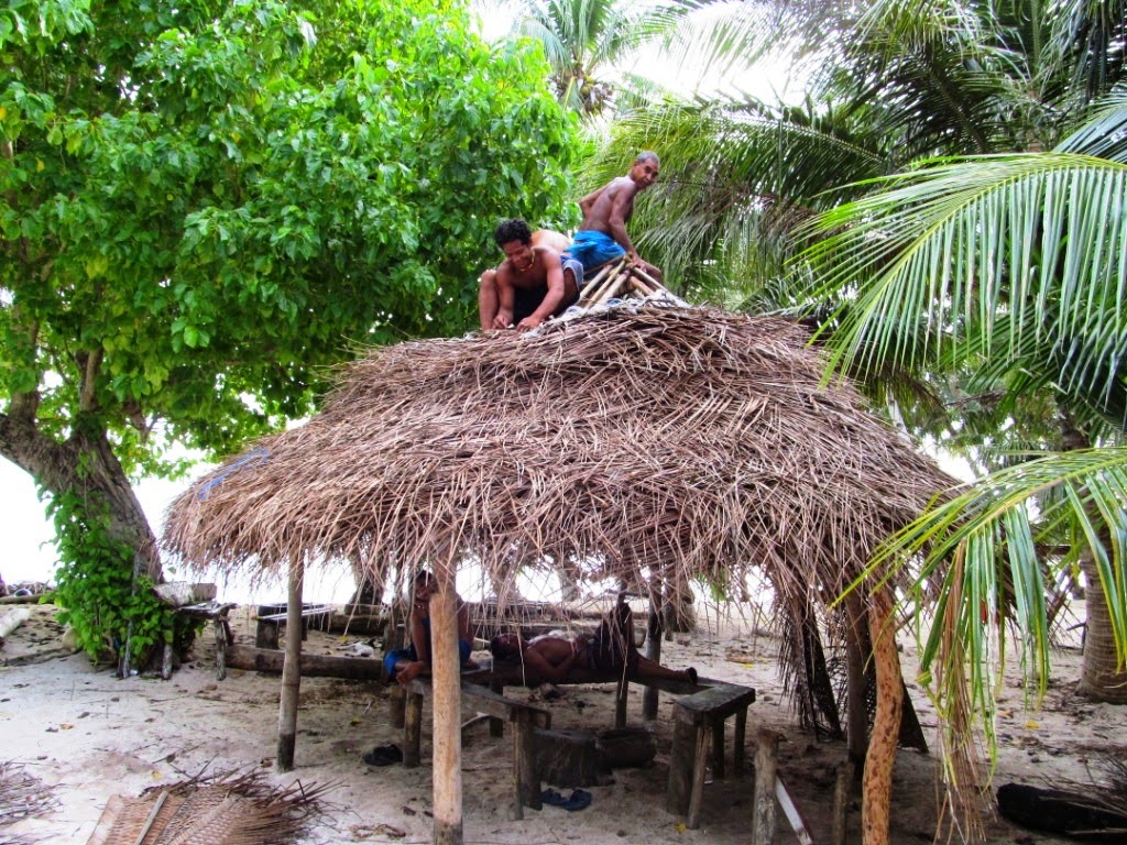 SAILING HELENA: Woleai atoll, Micronesia