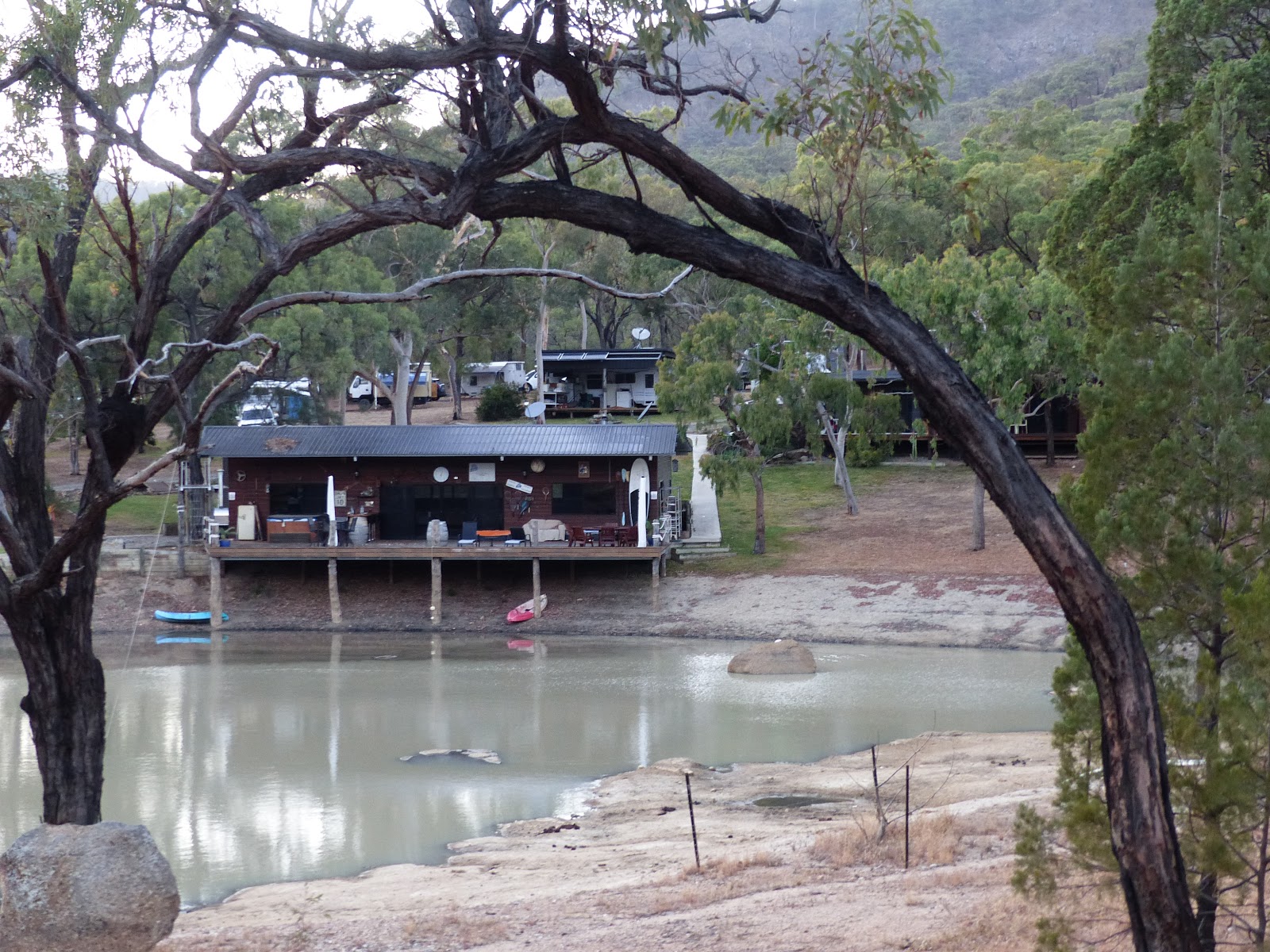 The Wandering Tops: Oakey Oasis