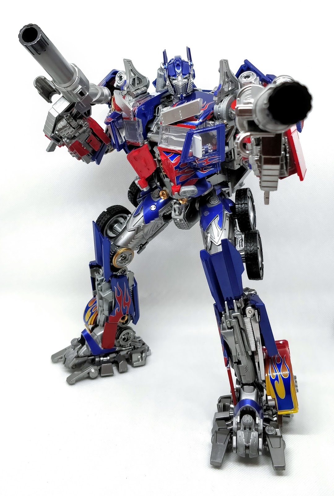Otaku Toys: Análisis KO Optimus Prime LS-03 Black Mamba