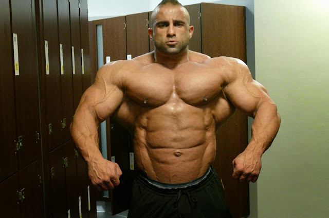 Muscle Lover: Lebanese-Canadian IFBB Pro bodybuilder Fouad Abiad