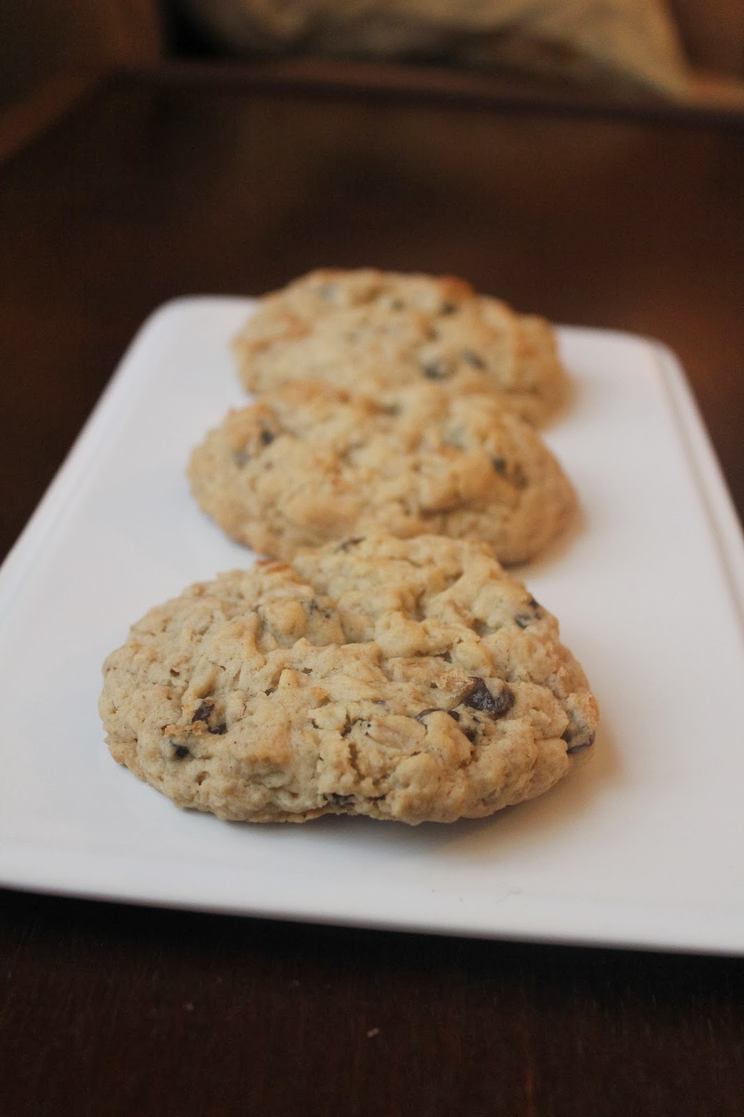 Treasuring Simplicity: Giant Oatmeal Raisin Cookies (Levain Bakery ...