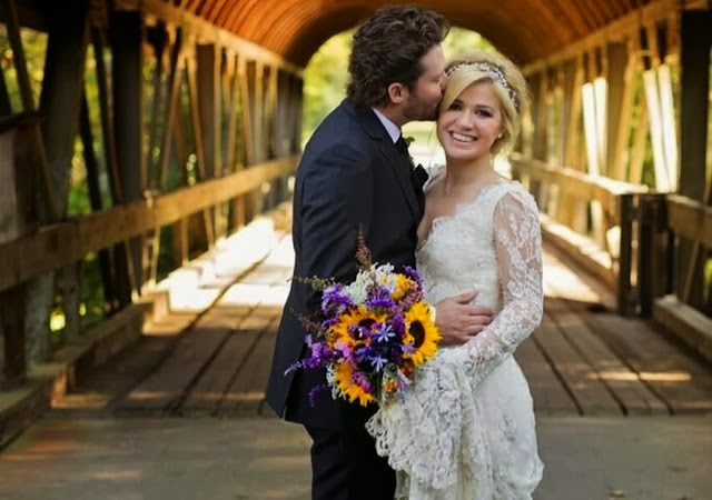 Red Carpet Wedding: Kelly Clarkson and Brandon Blackstock - Red Carpet ...