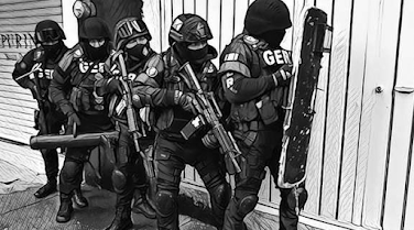 Narco-Police: Chronicles of Robberies, Persecutions, and Arrests in ...