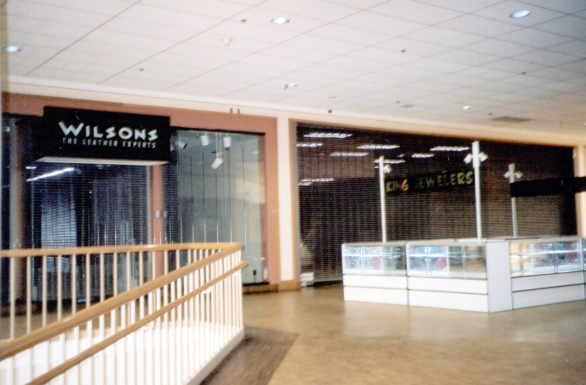 Abandoned Mall: Villa Italia Mall - Lakewood, CO