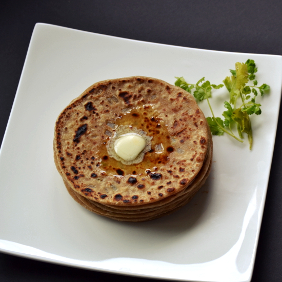 Paneer Paratha Recipe | Easy Paratha Recipe | Stuffed Bread | Forks N ...