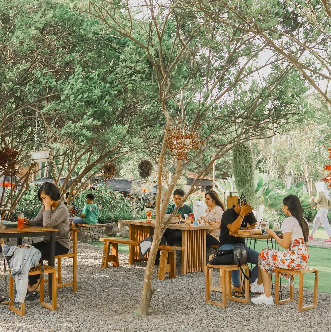 Pengilon Cafe Jogja - Review Harga Menu, Fasilitas Lengkap dan Lokasi