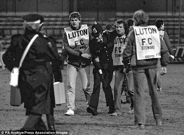 Football Hooligan Pictures: Luton v Millwall 1985 FA Cup (12 pictures)