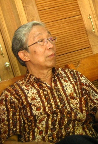 Direktori Guru Besar Indonesia: Prof. Djoko Suryo (Guru Besar Sejarah UGM)