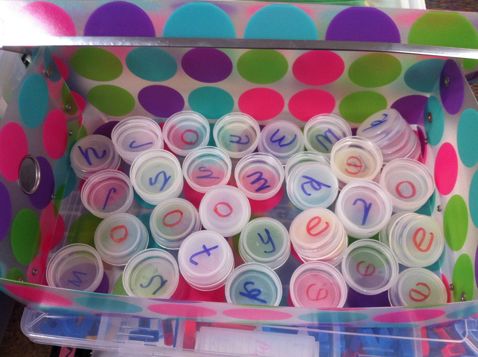 Kinderpond: Bottle Tops