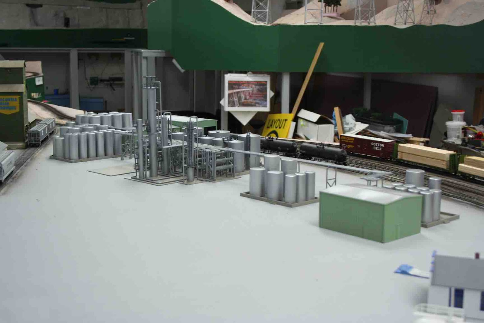 Southern Pacific Cascade Line: NESTE RESINS-CHEMBOND -- 2