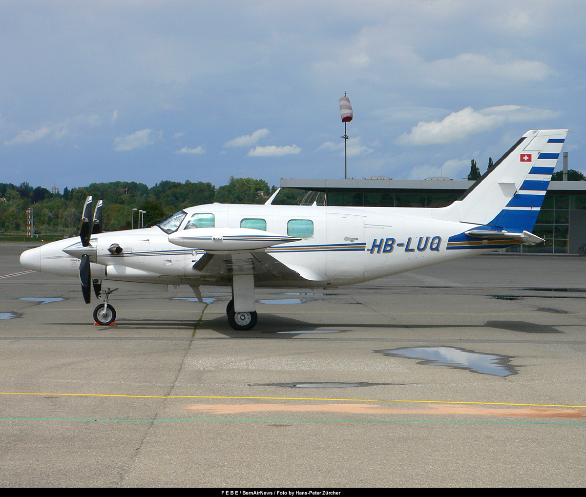 FEBE *** BernAirNews.ch ©: HB-LUQ, Piper PA-31T-620 Cheyenne II, AUG14