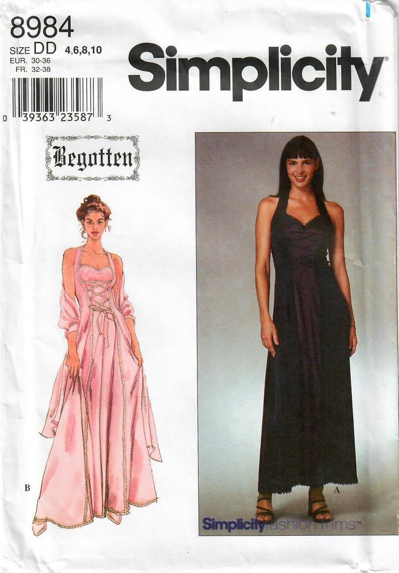 Hexenstern: Old School Goth Sewing Pattern Simplicity *Begotten