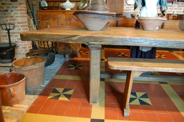 St. Thomas guild - medieval woodworking, furniture and other crafts ...