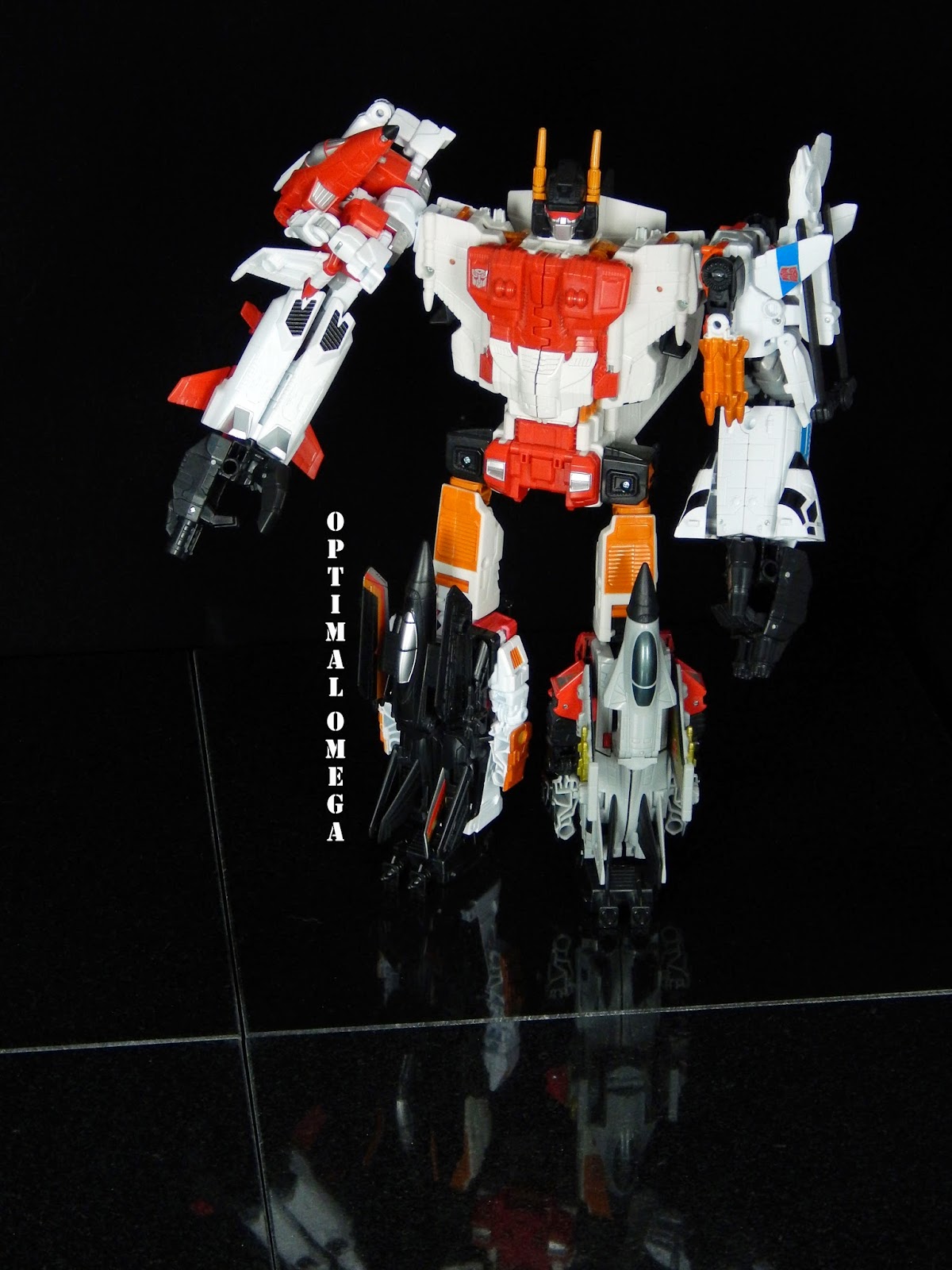 Optimal Omega's Transformers: Combiner Wars Superion