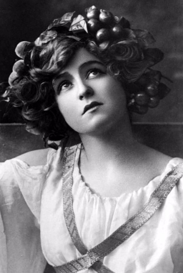 Gabrielle Ray: The World's Most Photographed Woman in the Early 20th ...