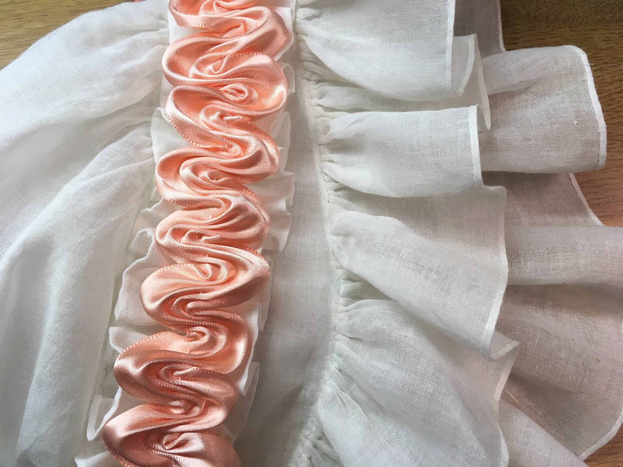 The Sewphisticate: "Purled" or Ruched Ribbon Trim