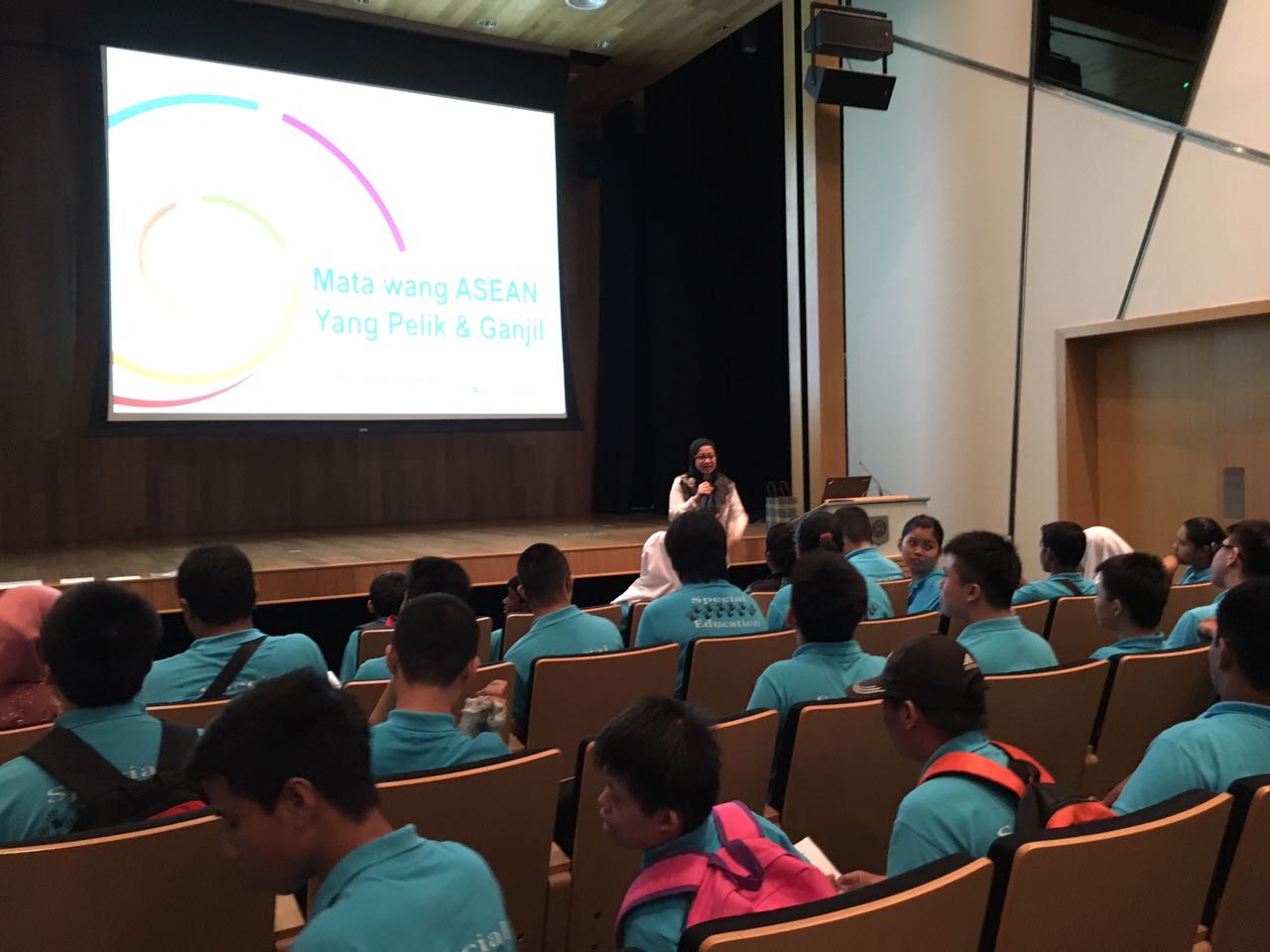 GEDUNG ILMU SMK MIHARJA: PENDIDIKAN KHAS : PROGRAM PENDIDIKAN LUAR
