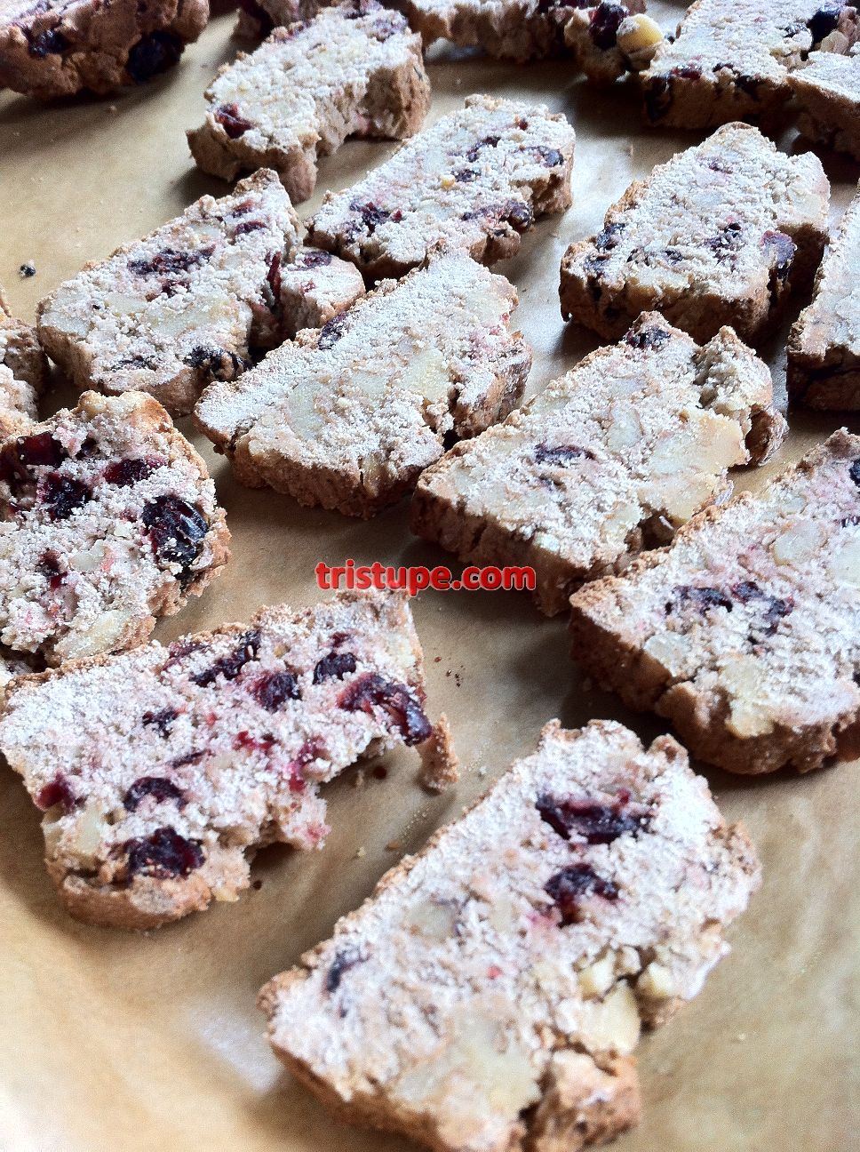 Homemade Walnut Cranberries Biscotti ~ TRISTUPE.COM