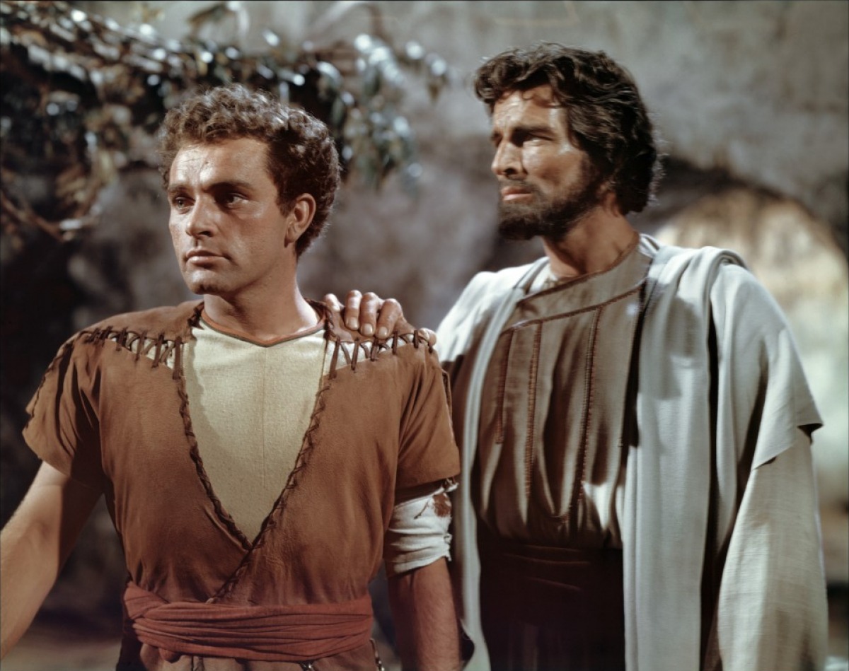 Eugenio em Filmes: O CINEMASCOPE ESTREIA USANDO TÚNICAS, LANÇAS E SANDÁLIAS