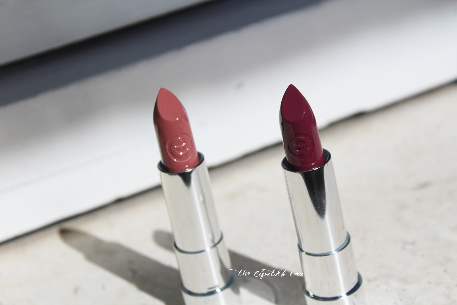 ESSENCE MATT MATT MATT ruževi-02 Perfect Match i 07 Perfect Power - The ...