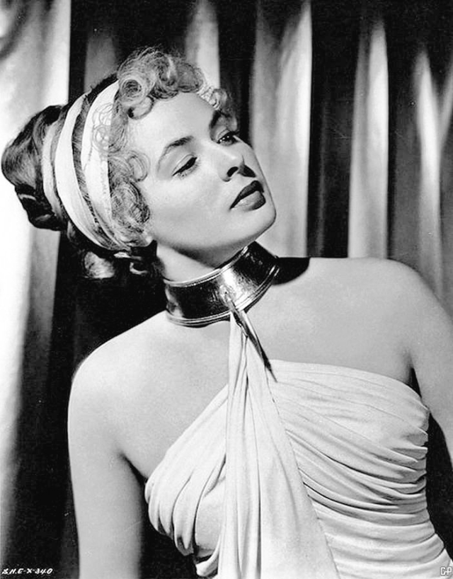 Ingrid Bergman Wearing Arrow Love Collar in the Deleted Dream Sequence ...