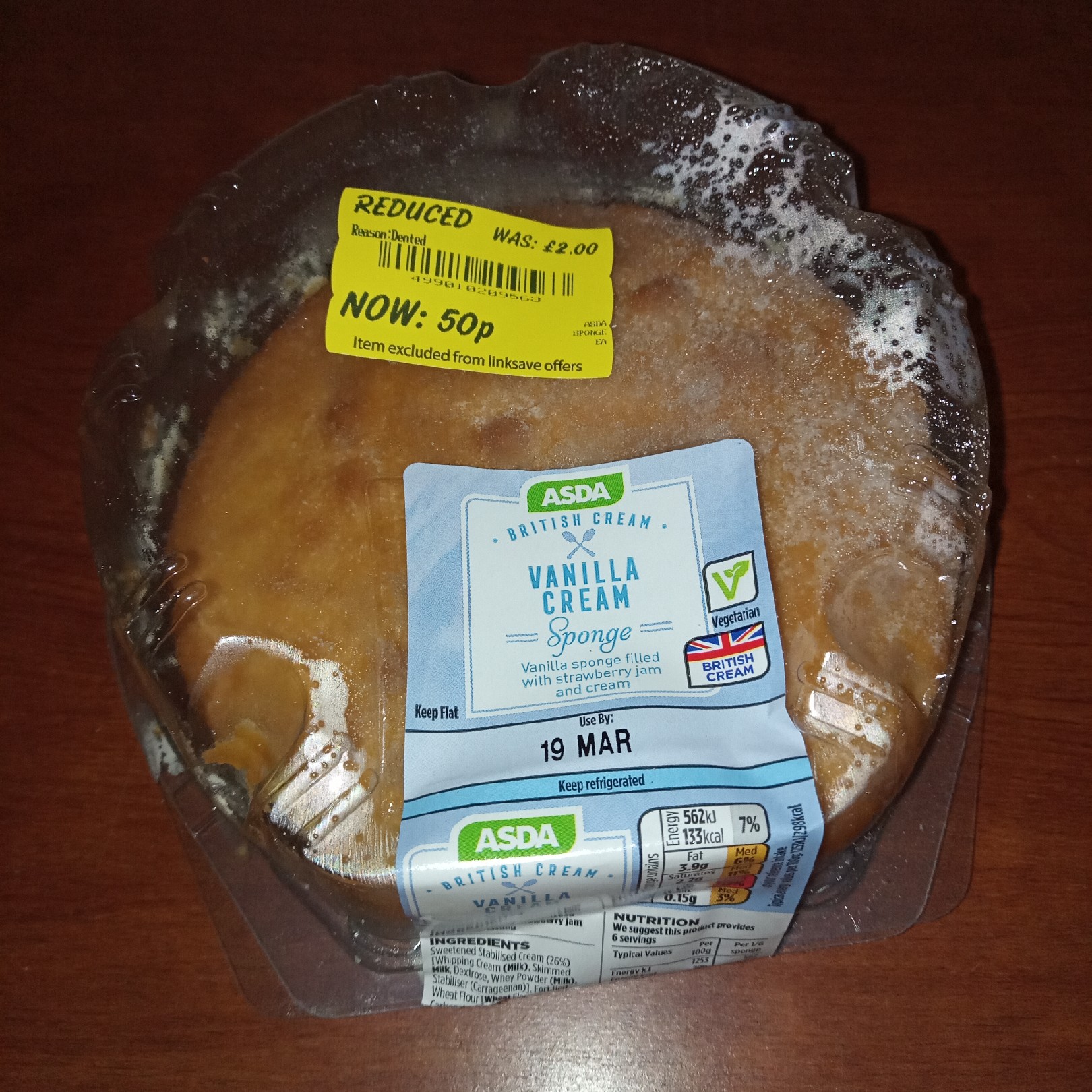 Supersupergirl's Food Reviews: ASDA vanilla cream sponge review