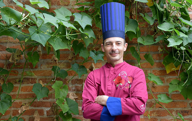 CupCakes and CrabLegs: Some Things Never Change…