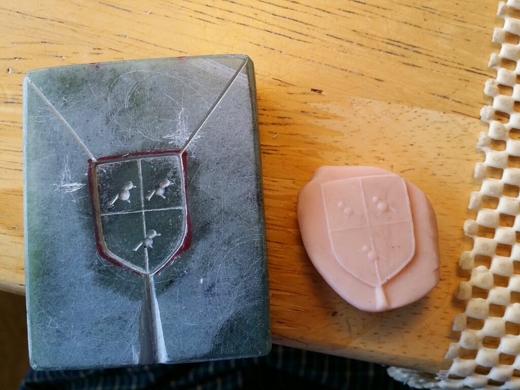 Ercc Glaison: Pewter Casting Heraldic Token Completed