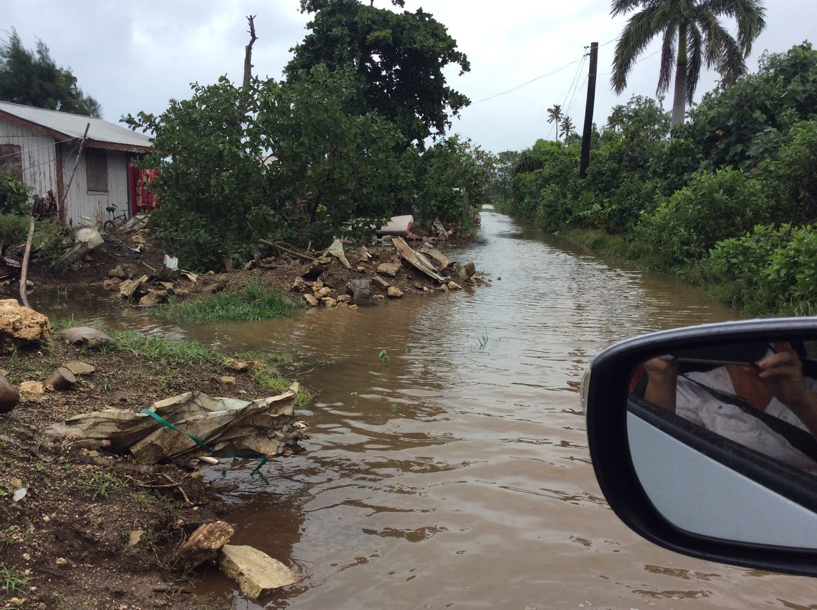 Murdocks In Tonga: Flooding in Kolomotua