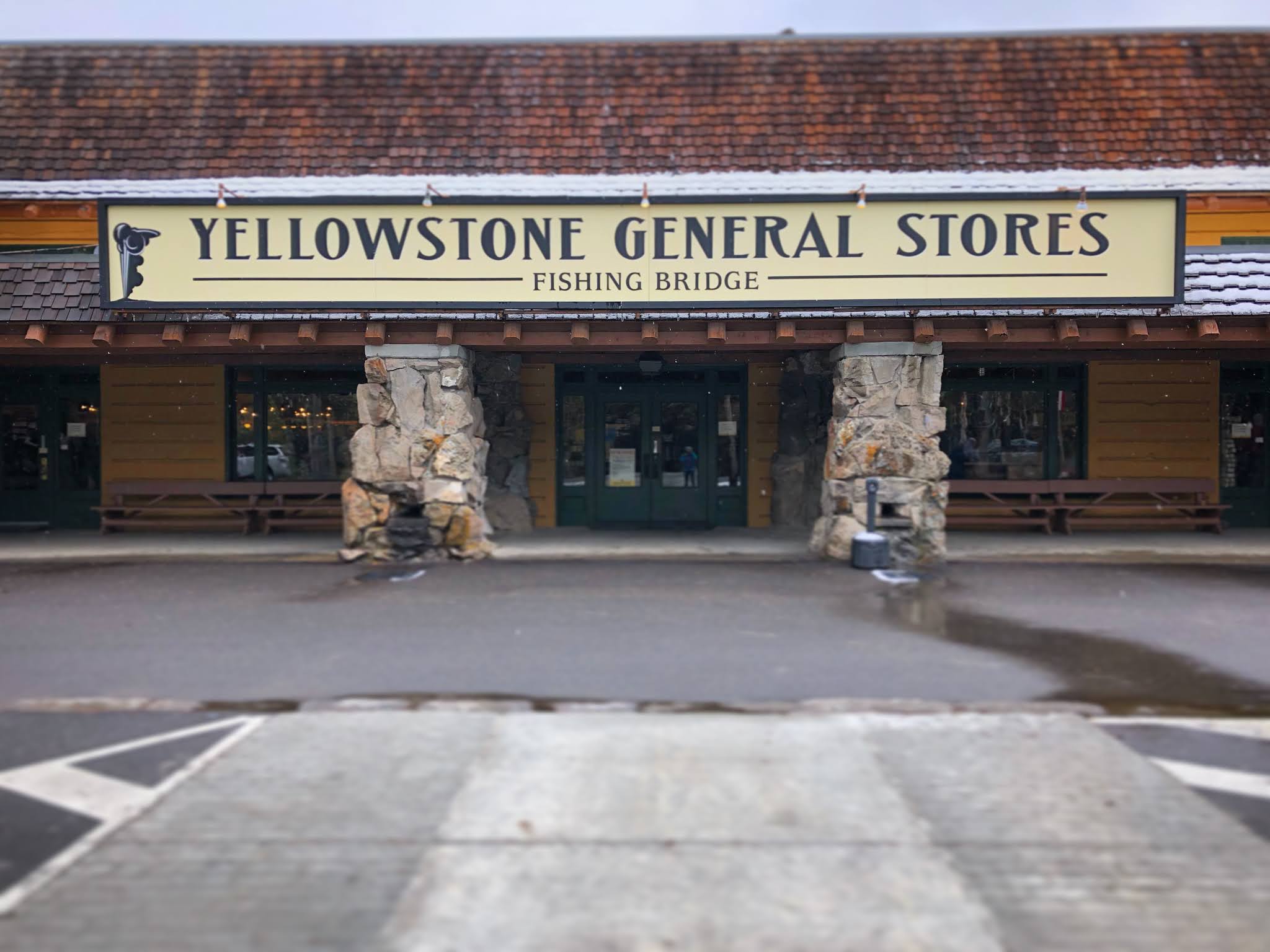 Carlee McDot: Yellowstone National Park : Day 2 {A Lake and Stinky Sulfur}