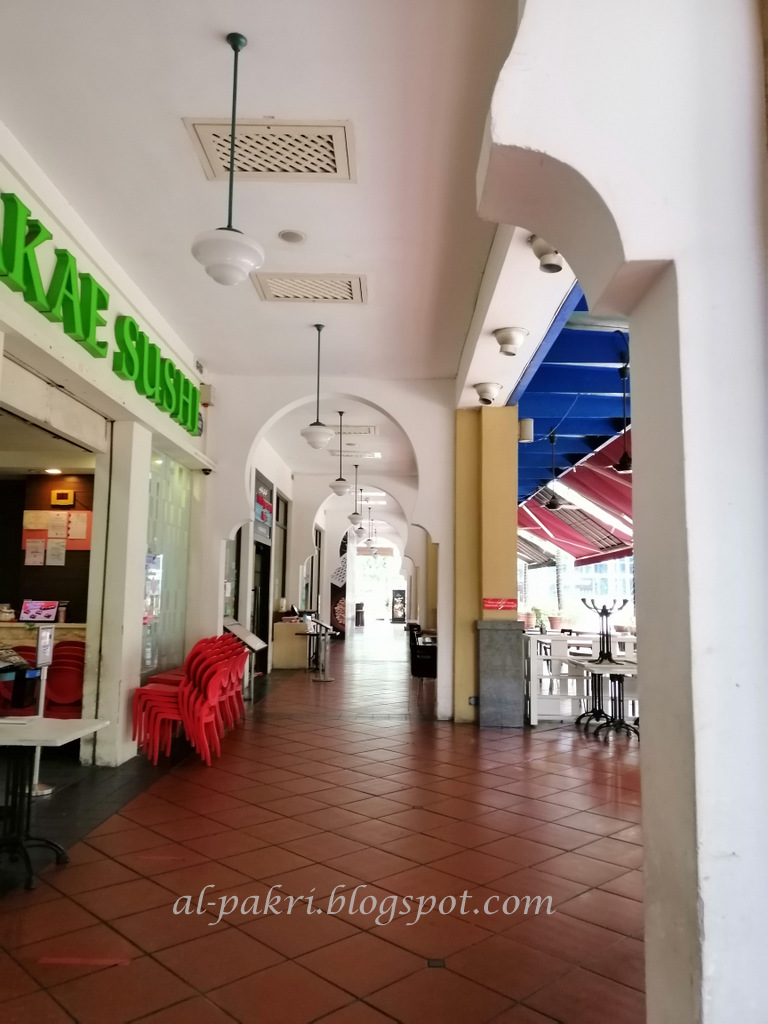 orangbukit: The Courtyards @ the Curve