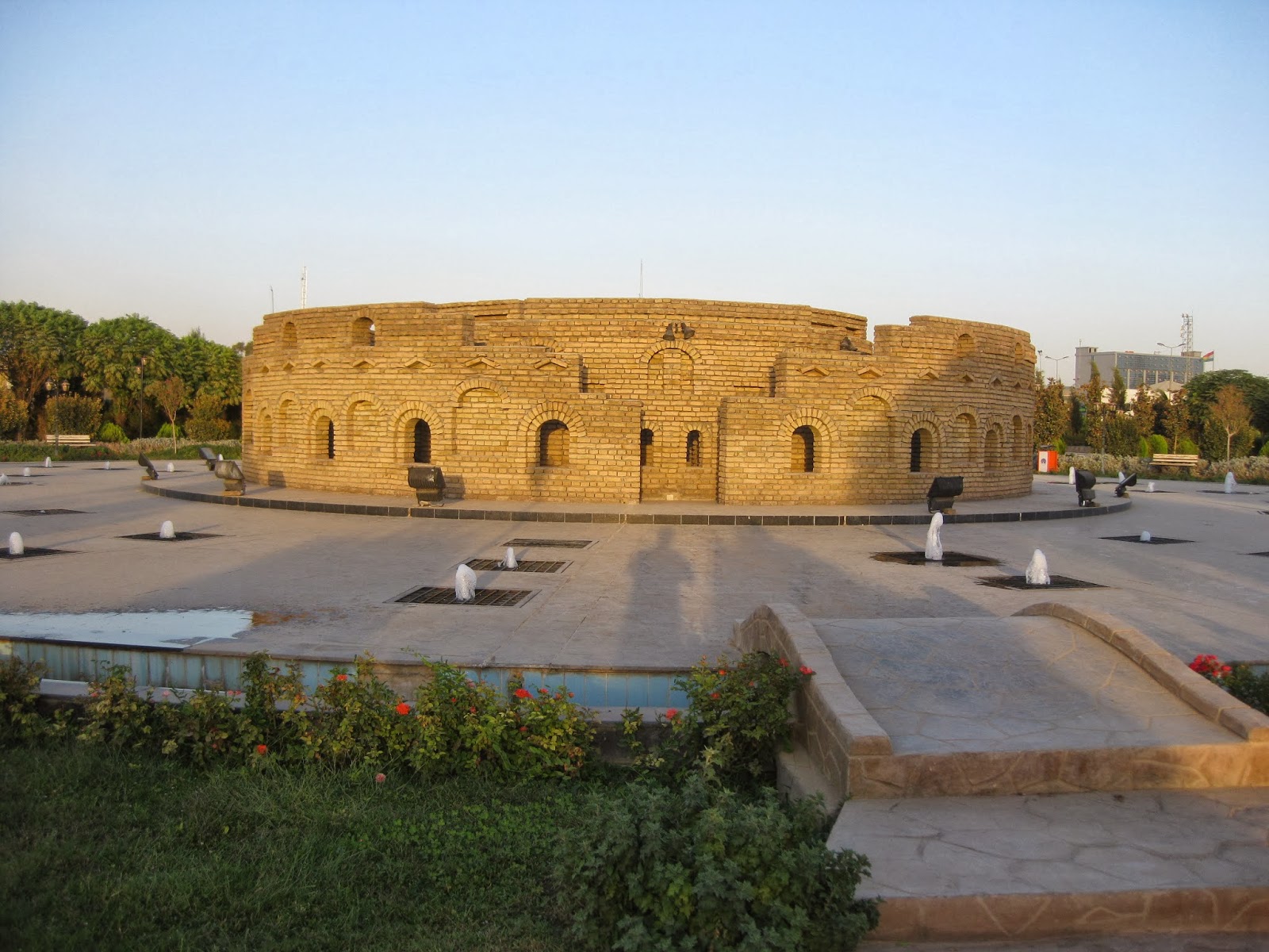kurdistanart: Statue :Shanidar park in Erbil په‌یكه‌ره‌كانی پاركی شانه ...